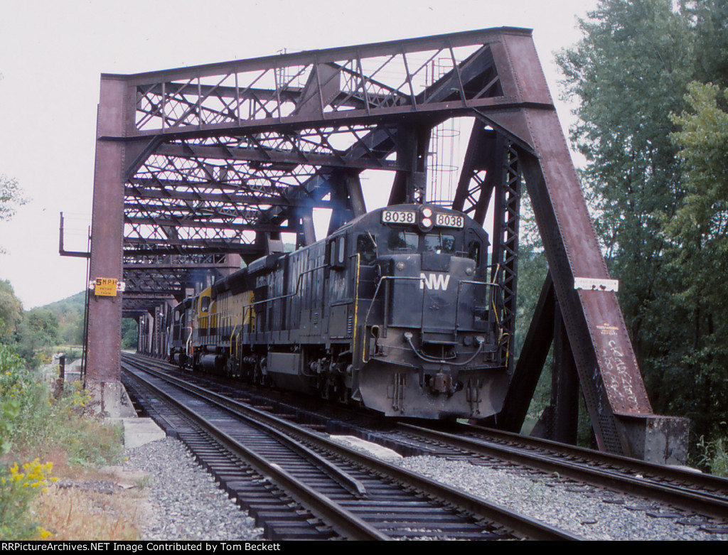 Lite power going to its train